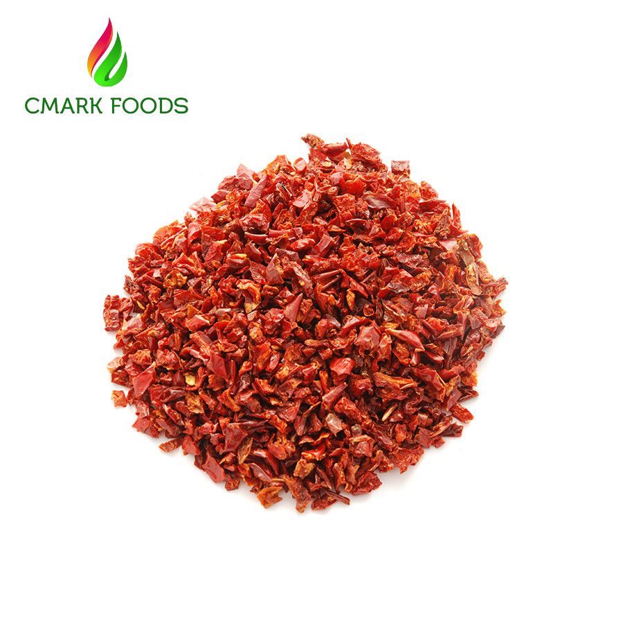 Red Crushed Dried Bell Pepper Flakes 9x9mm No Additives With 8% Moisture
